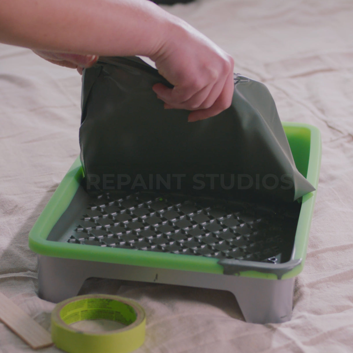 Eco-Friendly Paint Tray with Lid | Sustainable Paint Tray Design ...